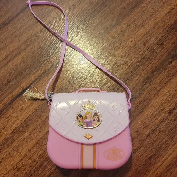 Disney | Toys | Disney Princess Style Collection World Traveler Purse ...